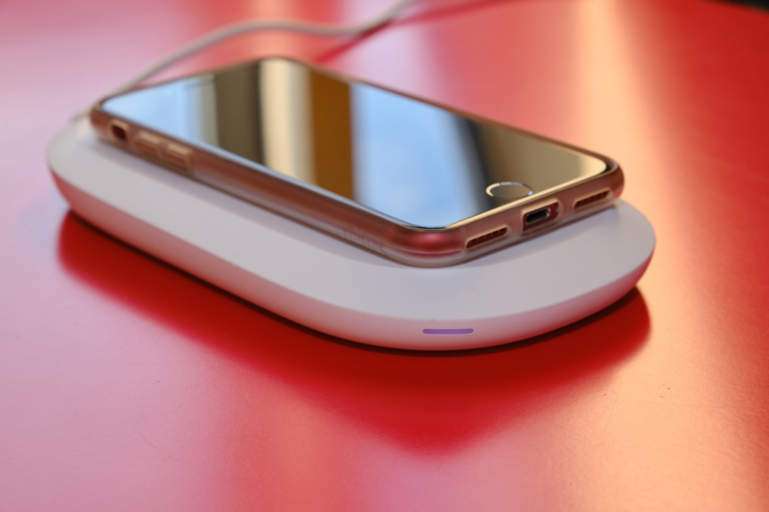 Test: Sandisk iXpand Wireless Charger – Qi-Lader mit dem besonderen ...